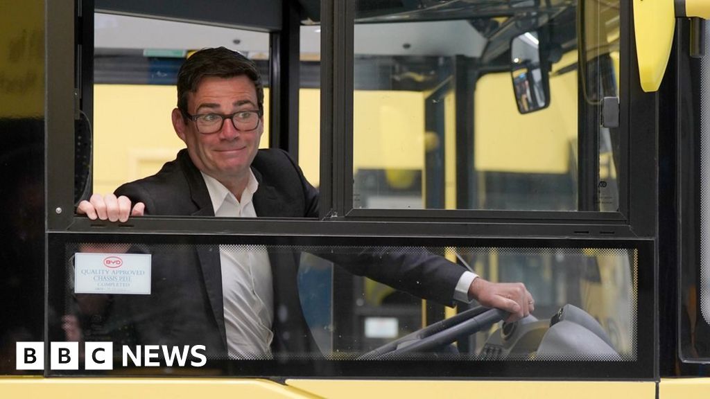 Greater Manchester buses: First locally-controlled buses handed over - BBC News