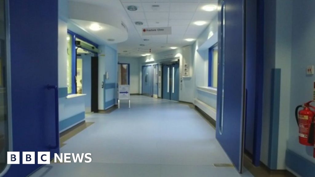 Isle of Wight operations cancelled due to bed shortage - BBC News