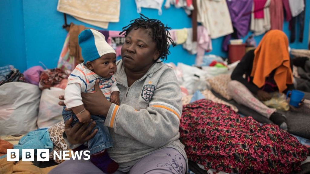 Rwanda agrees deal to take in hundreds of African migrants