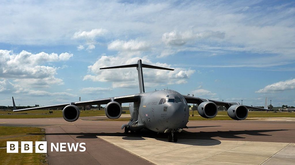 RAF plane third targeted in Oxfordshire 'laser attacks' - BBC News