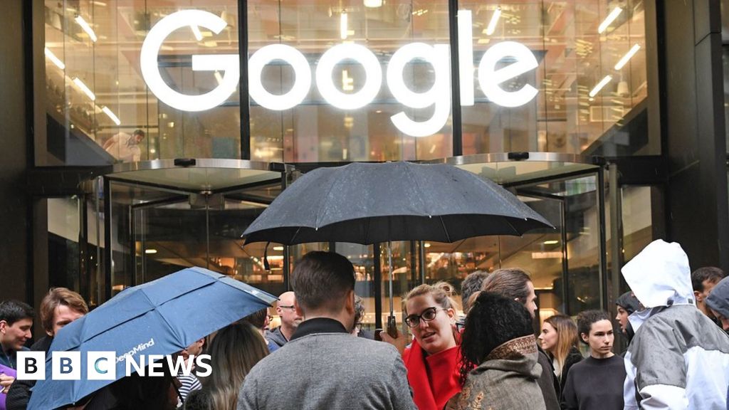 Google 'retaliating against harassment protest organisers' - BBC News