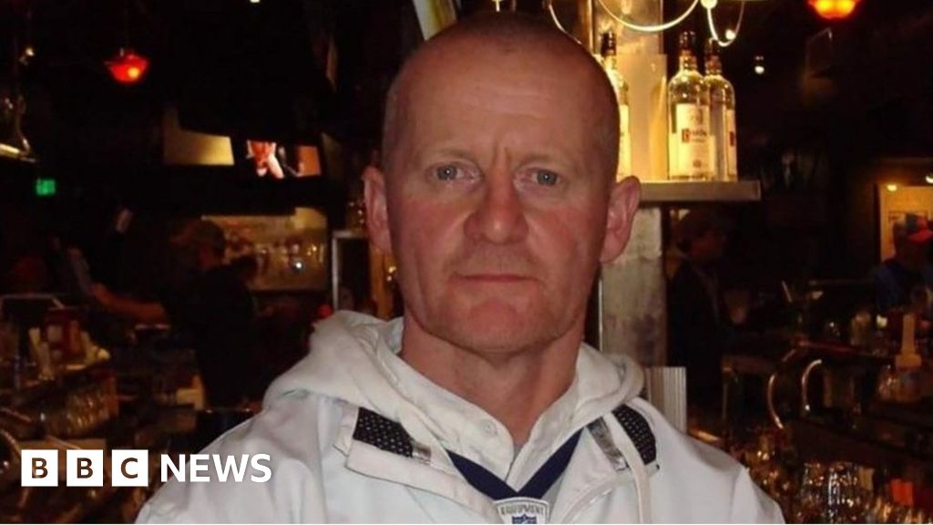 Richard Wheeler: Man denies murder after Sheffield pub incident - BBC News
