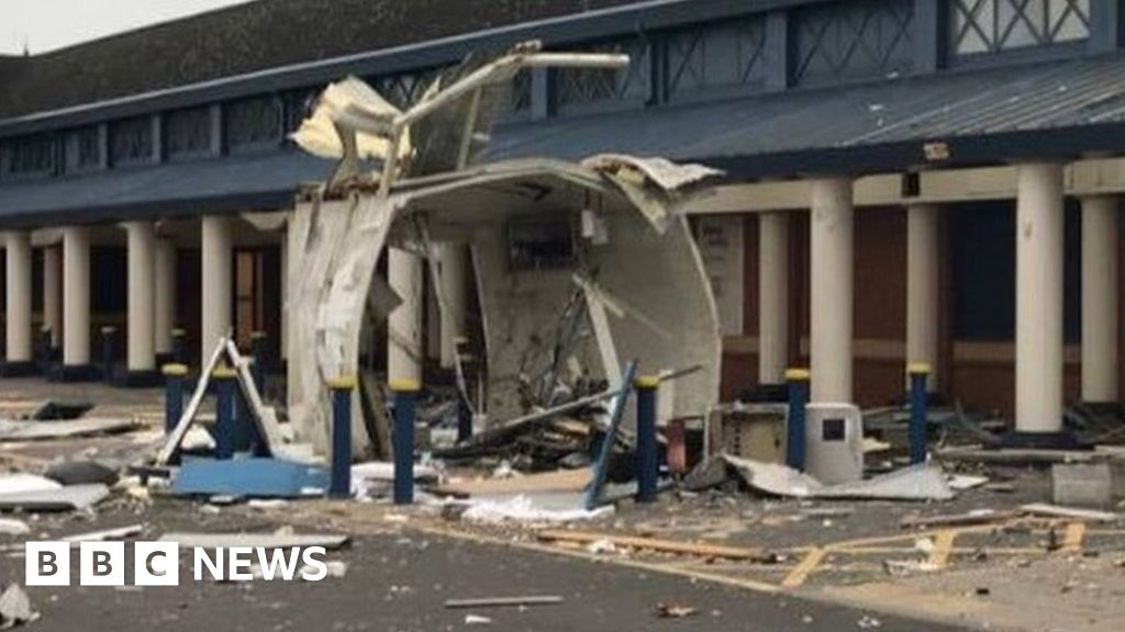 Surge in gas and ram-raid ATM attacks - BBC News