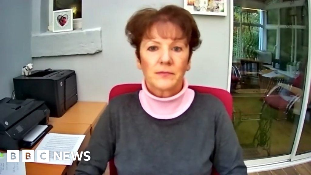 Suicide bereavement: 'Just reach out to us' - BBC News