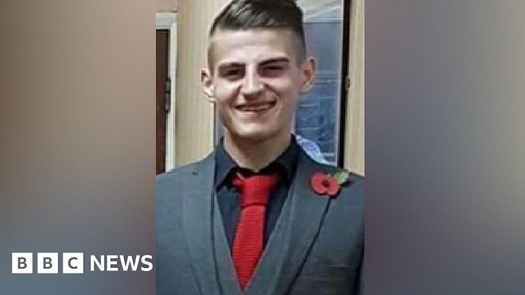 Cyclist Adam Murray dies after 'hit-and-run' in Ashington
