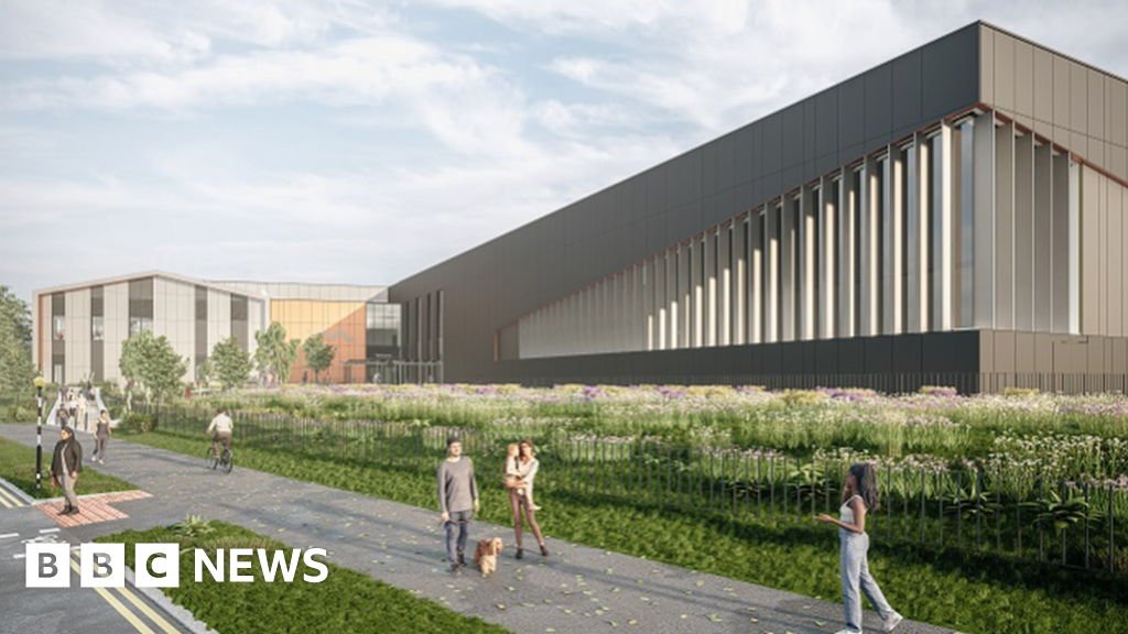 Bury St Edmunds leisure centre plan set to be shelved - BBC News