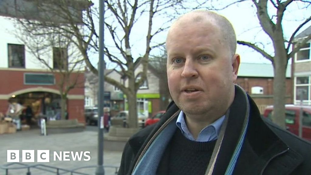 Rob Roberts: MP's failure to resign 'surprising' - BBC News