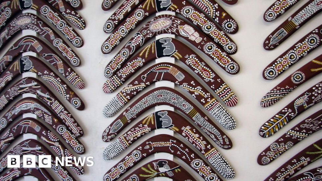 Reality Check: Does the UK sell boomerangs to Australia? - BBC News