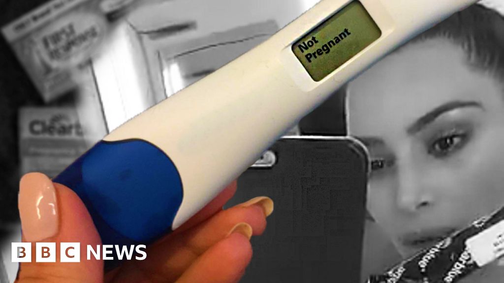 Kim Kardashian-West Snapchat's pregnancy test... from a plane - BBC News