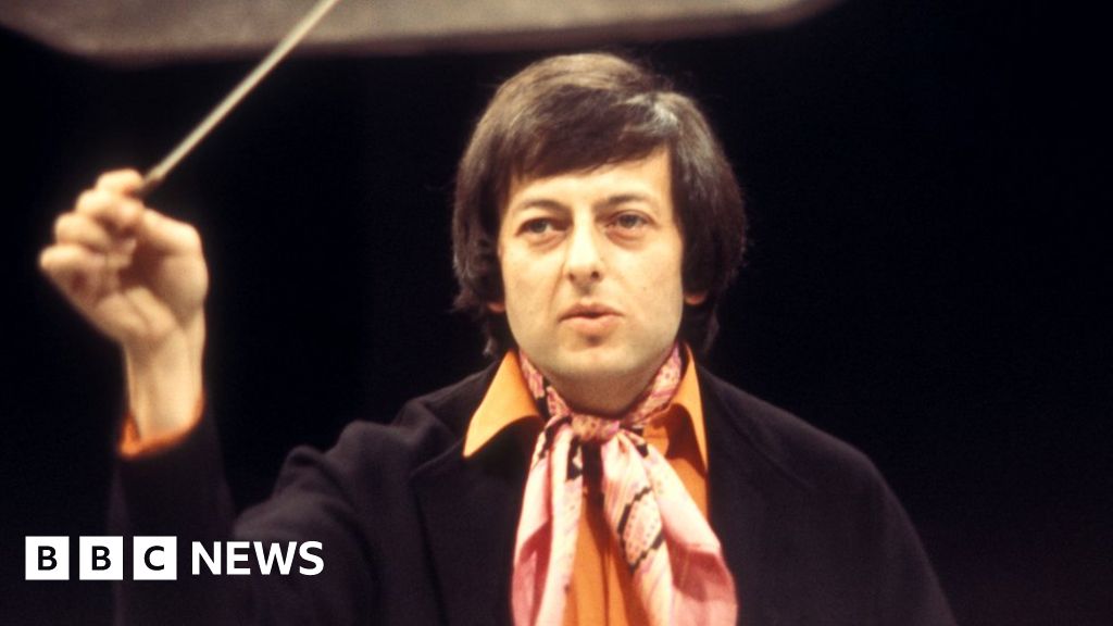 Obituary: André Previn, the maestro with a common touch - BBC News