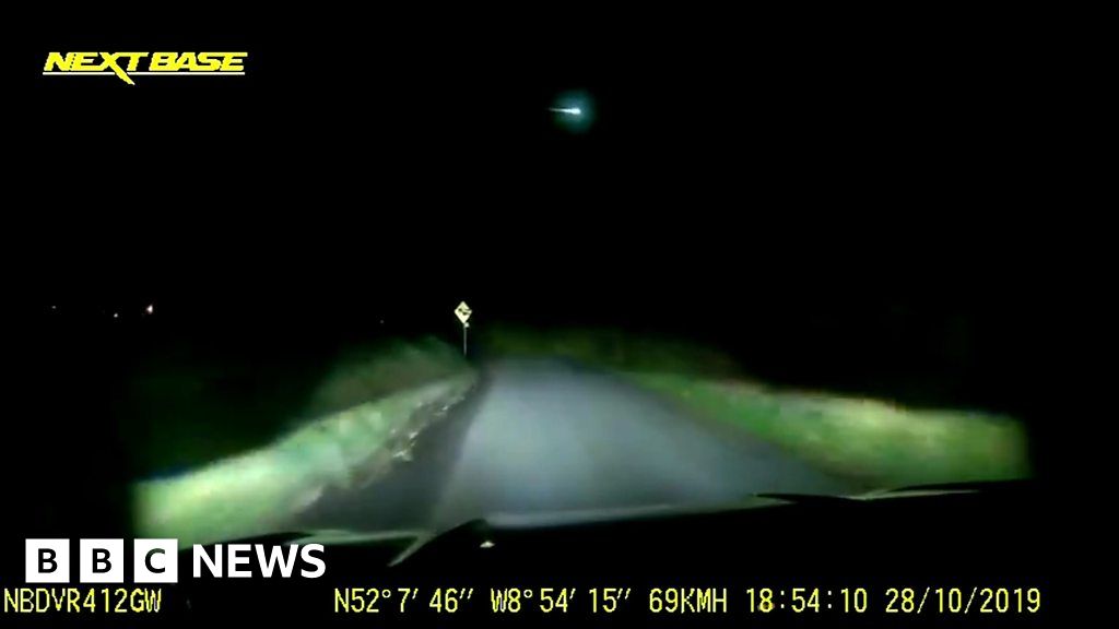 Meteor seen across Irish skies sets social media ablaze - BBC News