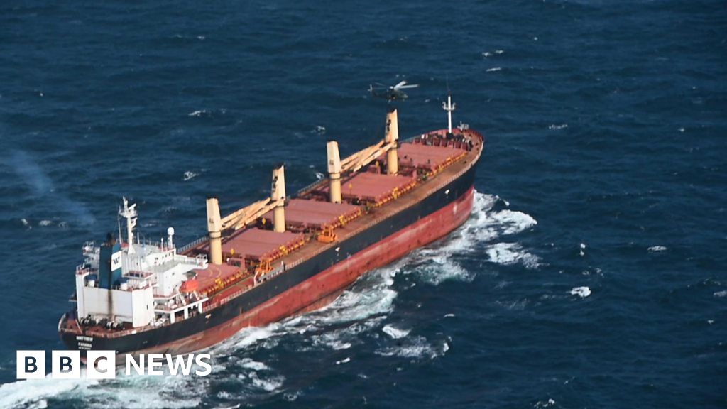 Irish army boards cargo ship in drugs operation - BBC News