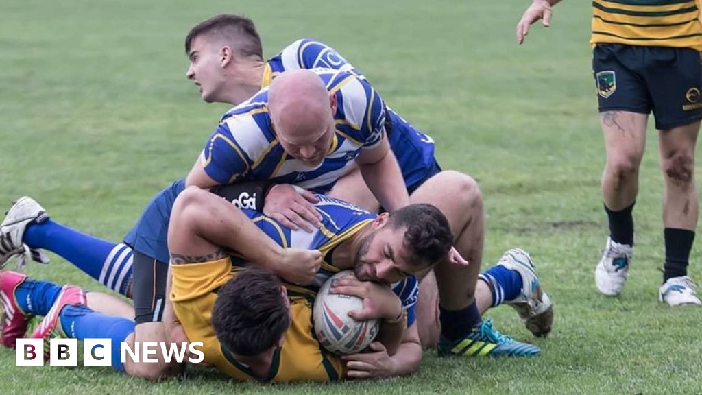 'Hullbania' and Hull Dockers help rugby league in Albania - BBC News