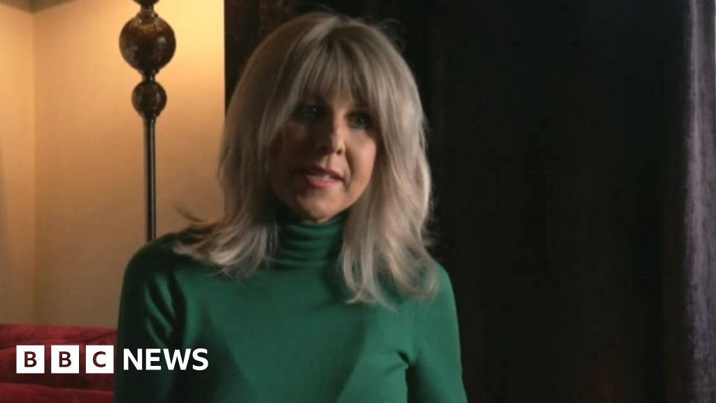 Mandy Taylor: Tributes paid to Huddersfield fundraiser - BBC News