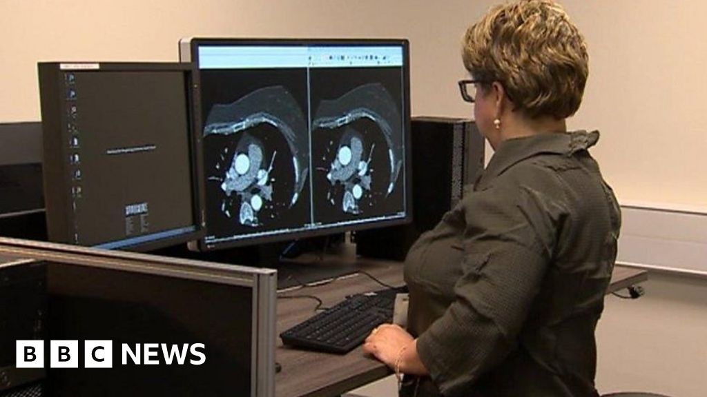 Pencoed radiologist academy: Scans 'pivotal' for NHS to work - BBC News