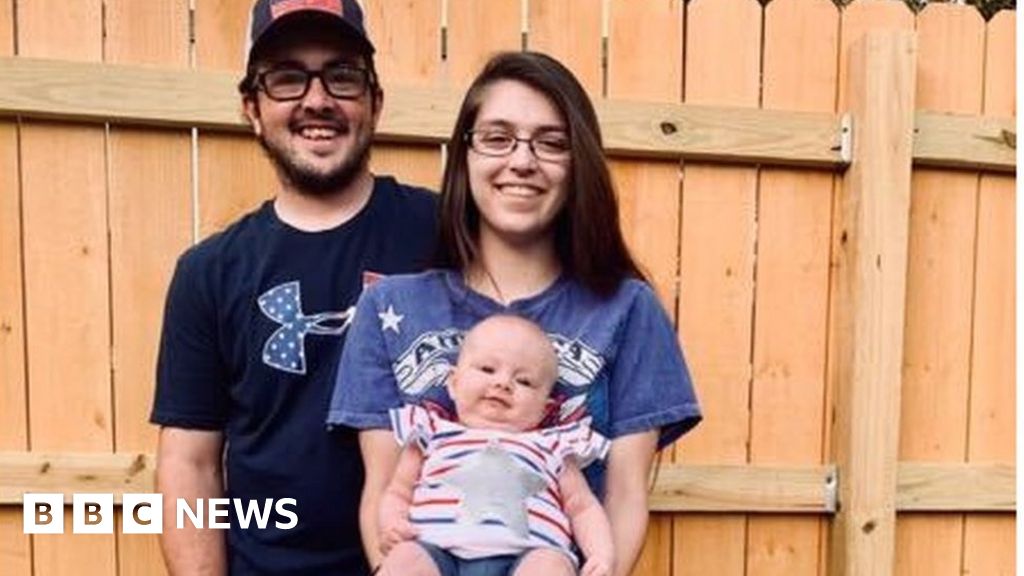 Texas weather: Young family 'just trying to keep warm' - BBC News