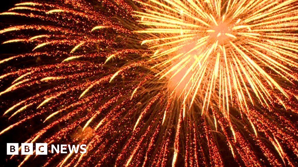 Saltwell Park fireworks cancelled due to rain - BBC News