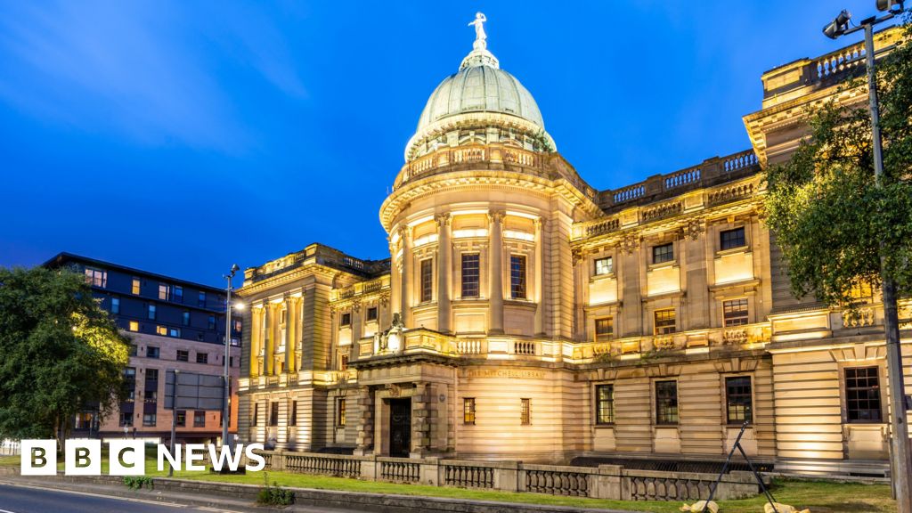 Woman jailed for shouting Nazi slogan and saluting outside Glasgow library