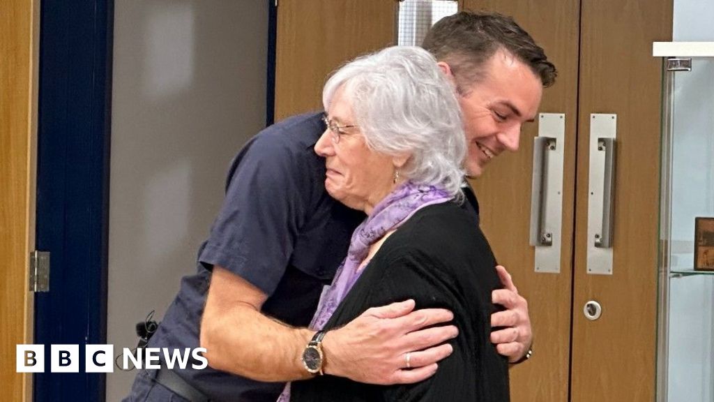 Firefighter's new British Sign Language skills help deaf crash victim