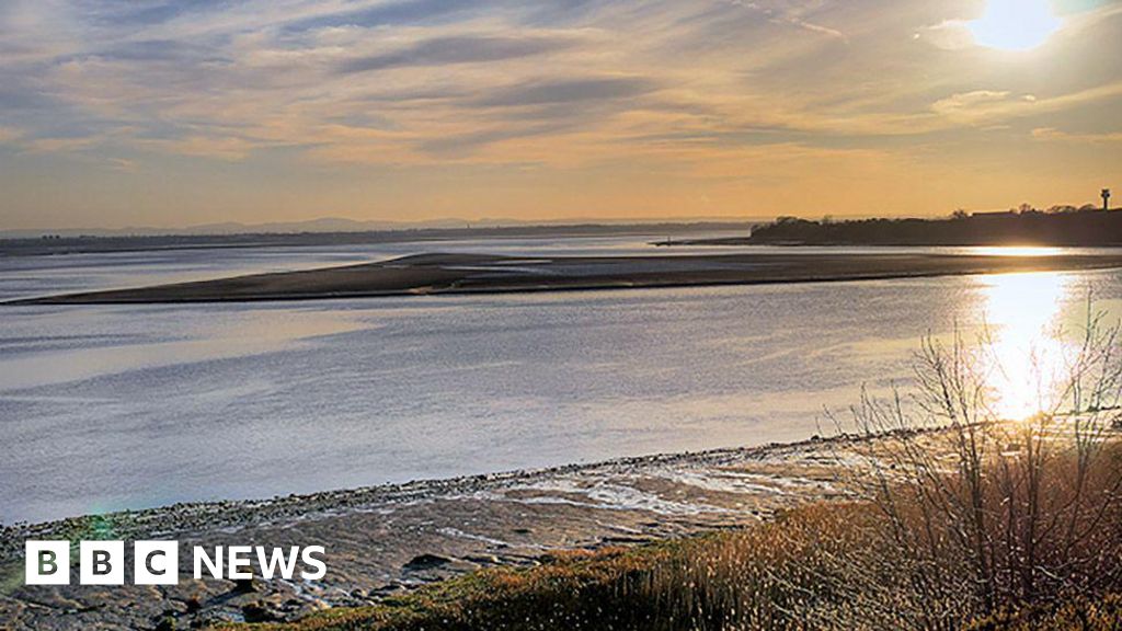 Mersey estuary sewage levels as high as 1980s - study - BBC News