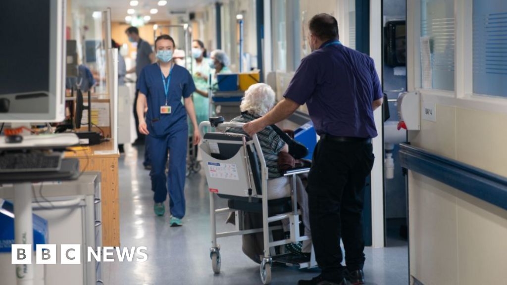 Scottish hospital admissions due to flu rise by 12% in a week