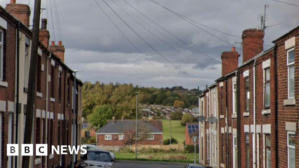 Taxi driver attacked and robbed in Stoke-on-Trent with scissors