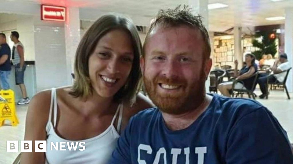 Brotton blood cancer patient's story inspires stem cell drive - BBC News