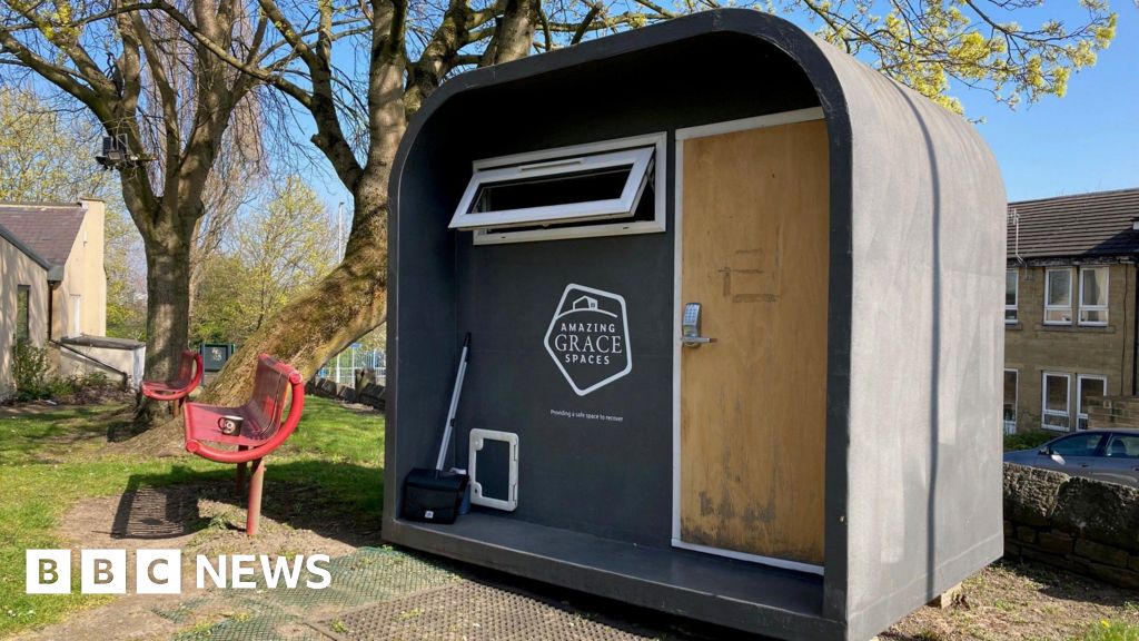 Church's sleeping pod that helps the homeless
