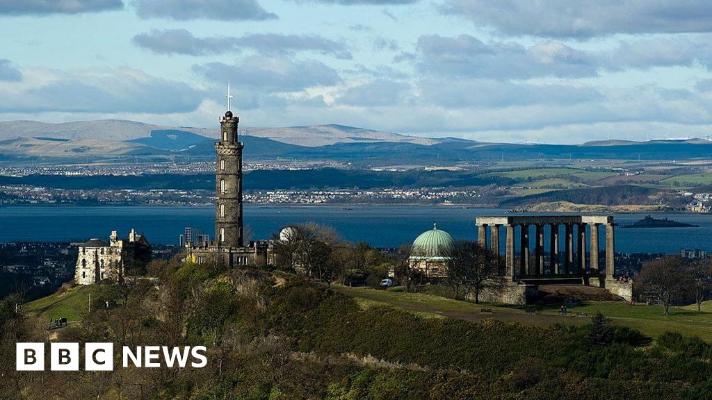 Edinburgh's Nelson Monument to reopen for first time since Covid - BBC News
