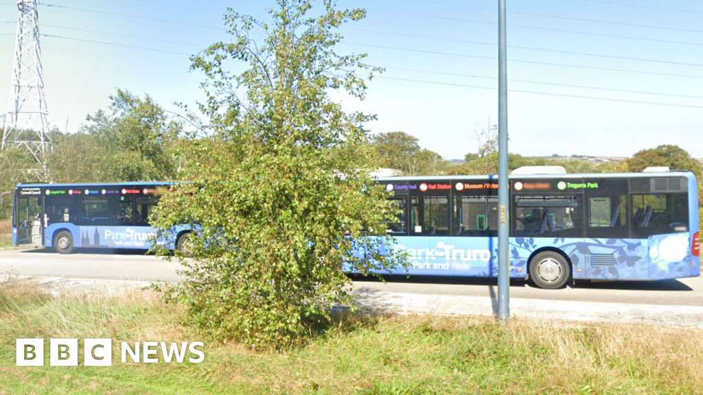 Bus company says Truro park and ride format 'unsustainable' - BBC News
