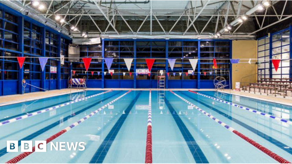 Swindon's six leisure centres' future secured for 15 years - BBC News