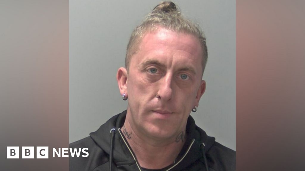 Jail for Suffolk man who poured boiling water on woman