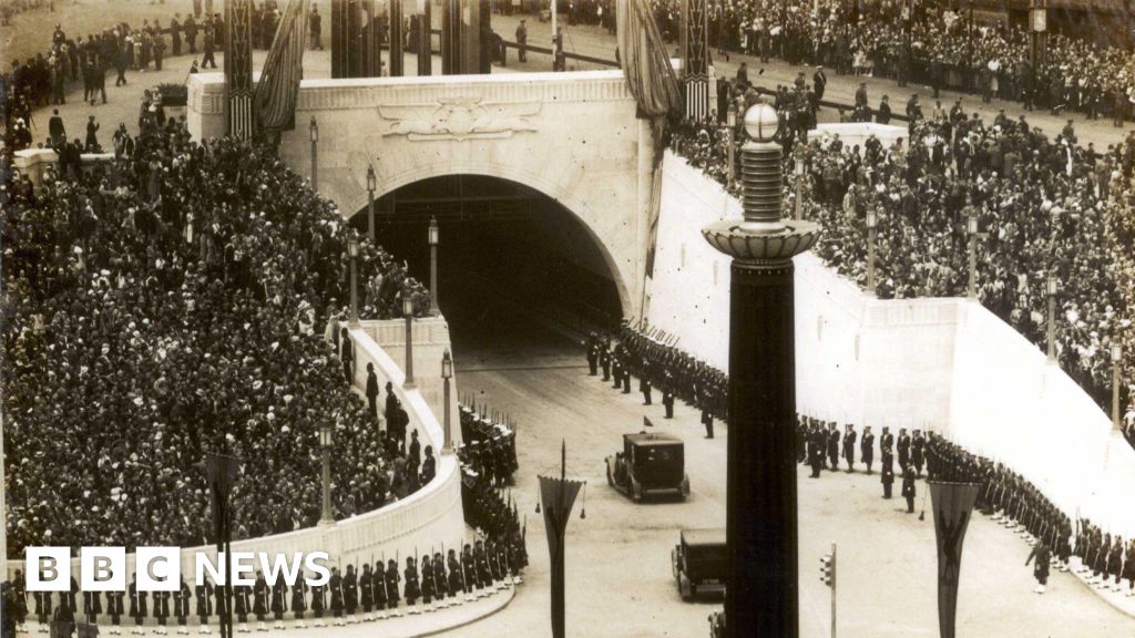 Queensway Tunnel which links Liverpool to Birkenhead marks 90th ...