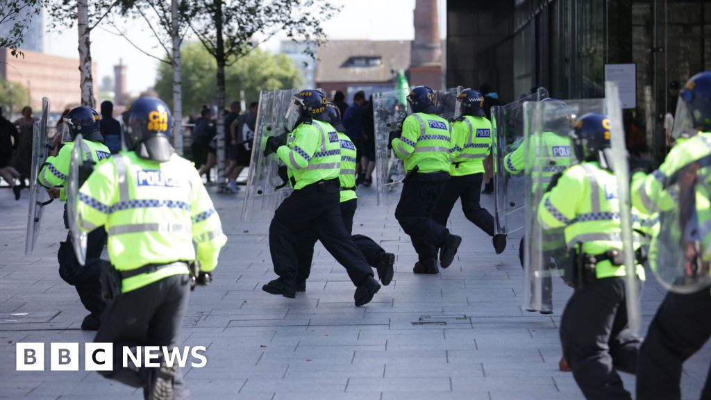 Boy, 15, denies burglary during Liverpool riots