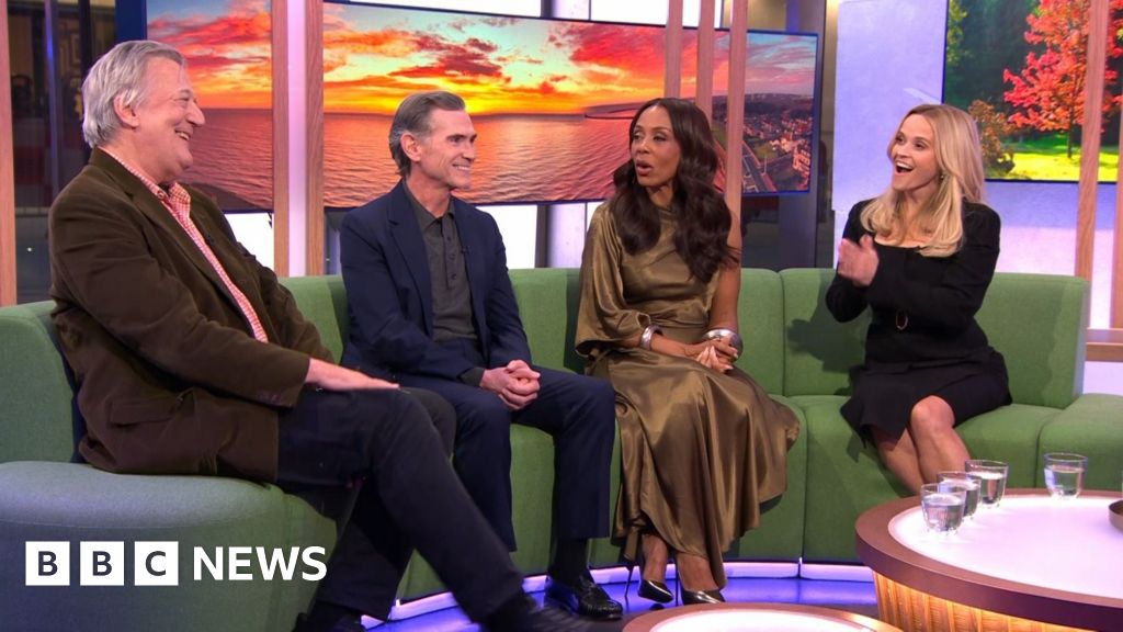 Why Stephen Fry decided to do Celebrity Traitors - BBC News