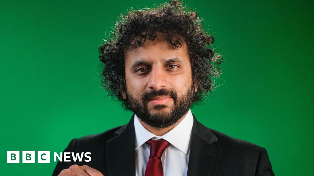 Isle of Wight: Nish Kumar wants protection for English beaches - BBC News