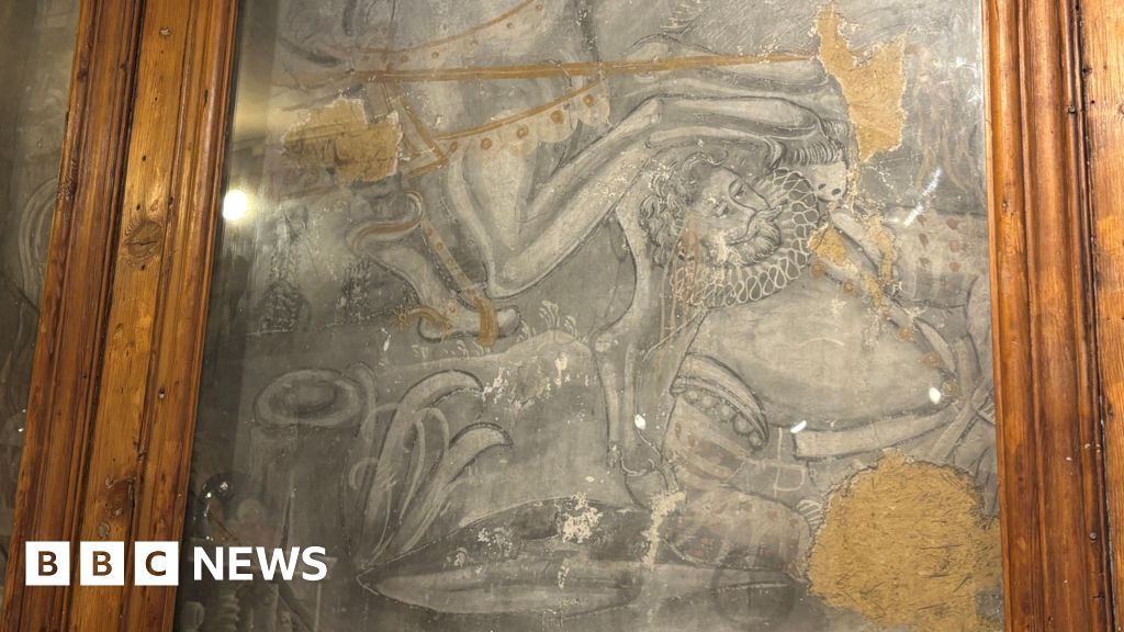 Condition of Shakespeare mural in St Albans to be examined - BBC News