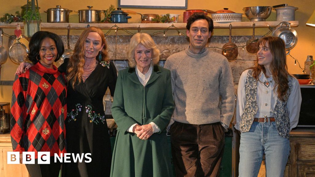 Look behind the scenes of Rivals set during royal visit - BBC News