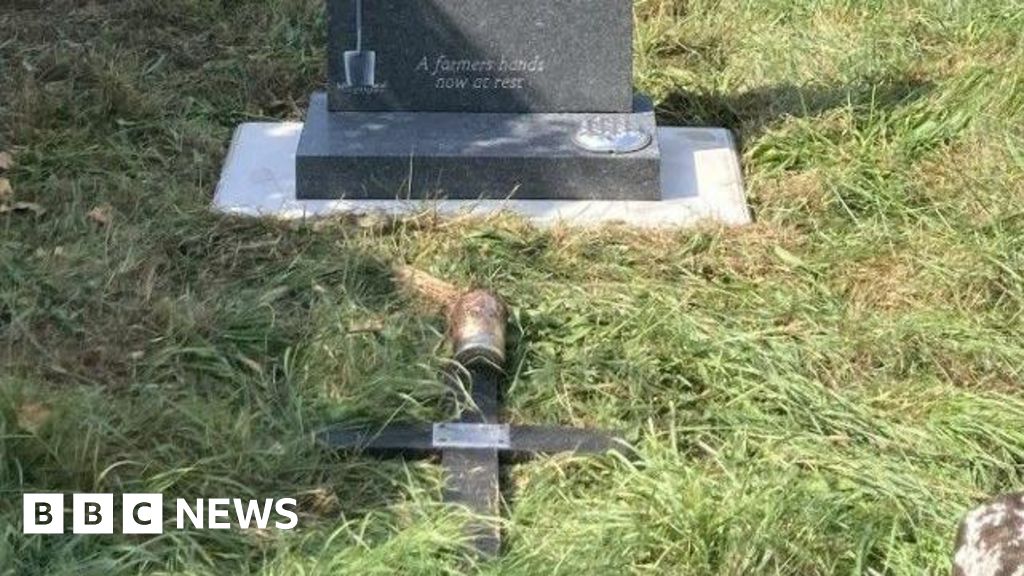 Memorial cross stolen from graveyard in Broadhempston