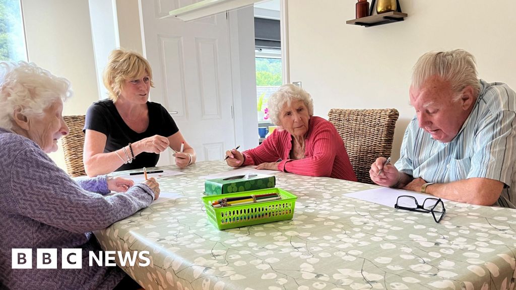 The Filo Project needs hosts for dementia day care in Cornwall - BBC News