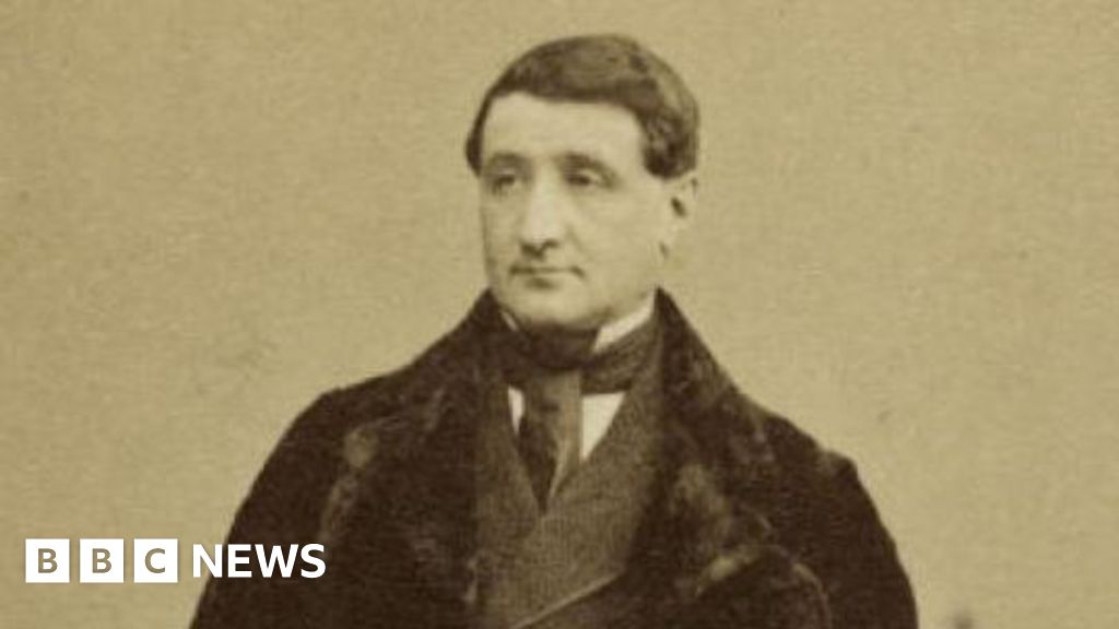 Call to recognise Napoleon's nephew as Gaelic studies 'pioneer' - BBC News