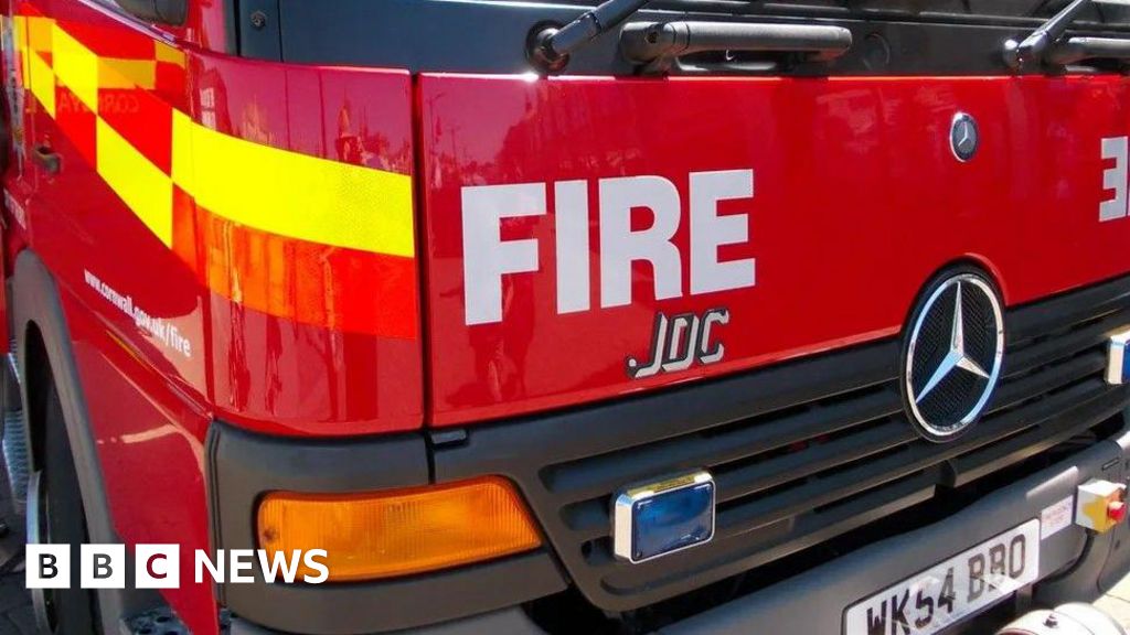 Fire crews fight property blaze in Breage near Helston - BBC News