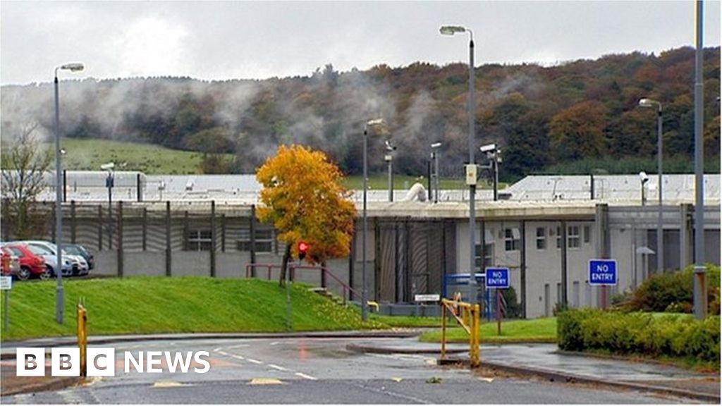 Murderers jailed for slashing killer in Shotts Prison - BBC News