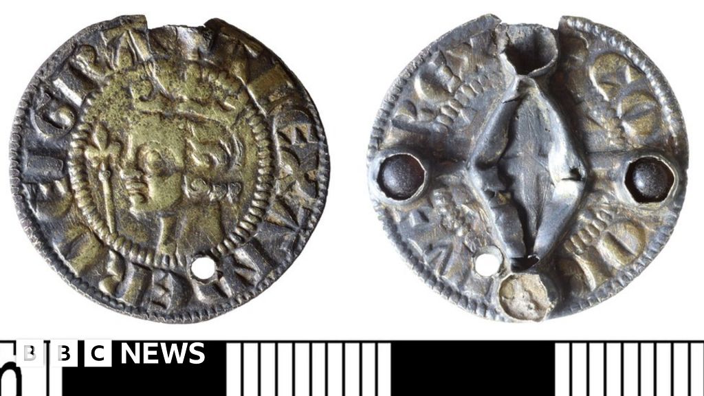Scottish medieval coin 'lost' and found in Norfolk declared treasure