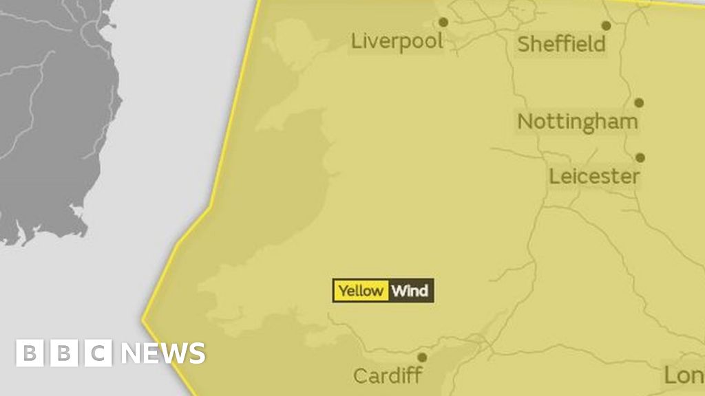 Strong wind weather warnings for Wales - BBC News