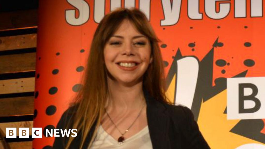 Georgie Morrell: My brother still pranked me after I went blind - BBC News