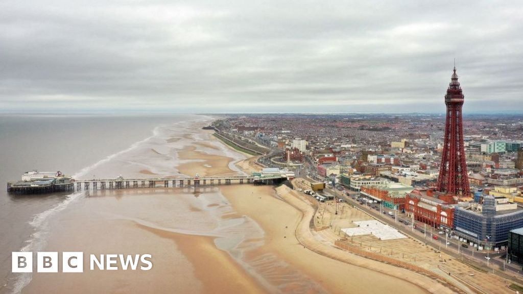 Man arrested after car hits group of people on Blackpool North Pier ...