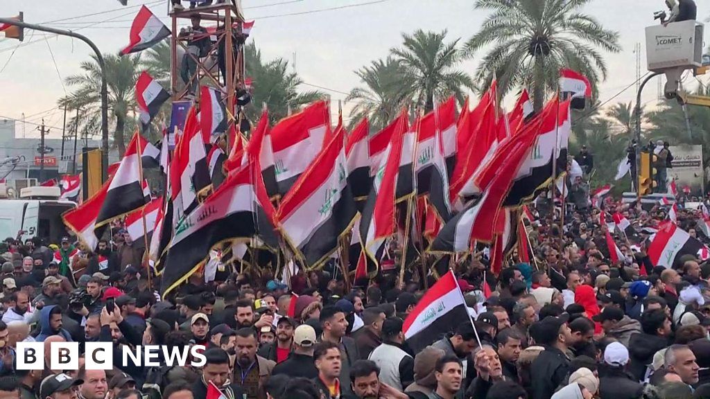 Iraq anti-US protest: 'Million march' in Baghdad
