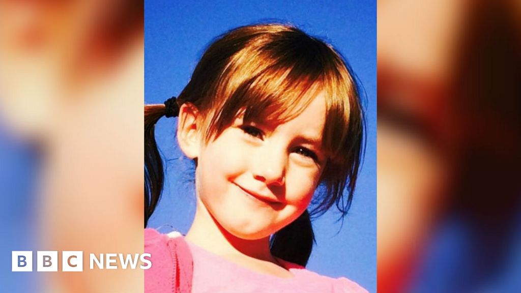 Gracie Foster death: Doctor 'wishes he could have done more' - BBC News