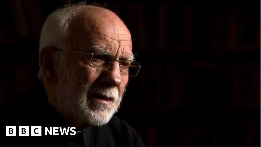 Funeral for peacemaker Fr Gerry Reynolds of Clonard Monastery - BBC News